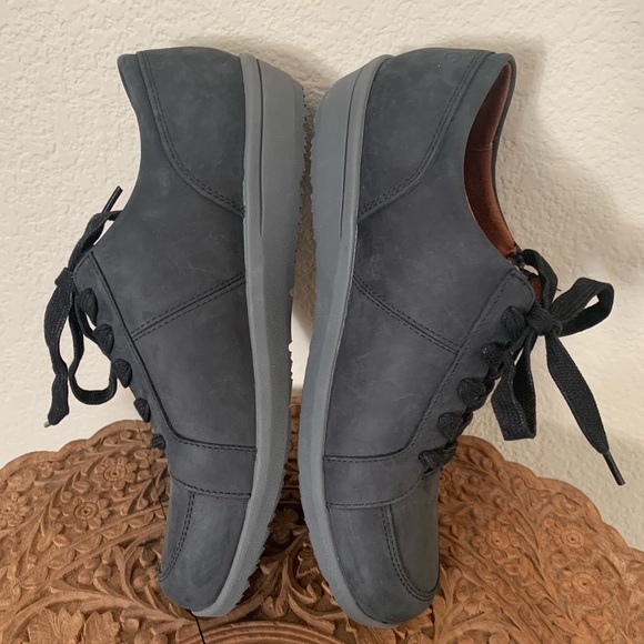 Vionic | Shoes | Vionic Tvw5623 Abigail Black Nubuck Walking Shoes ...